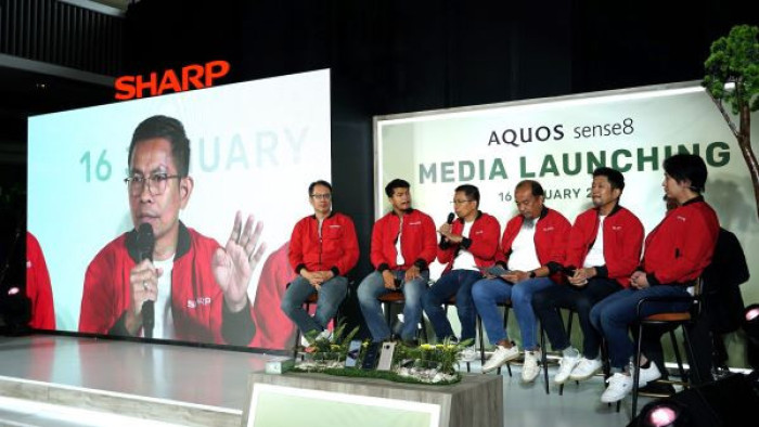 Sharp Luncurkan AQUOS Sense8 Smartphone Teringan ke Pasar Indonesia